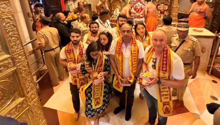 Blessings before the battle: Gujarat Giants visit Mumbai's ...
