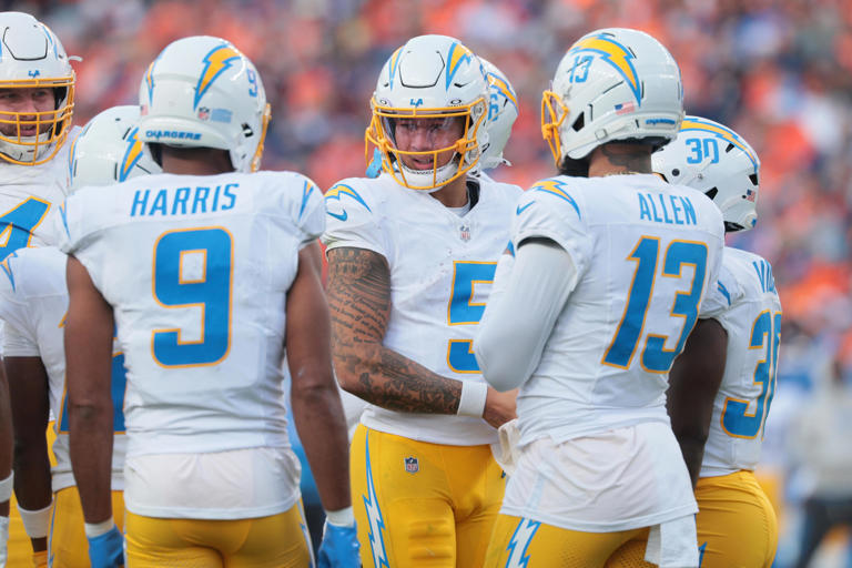 Chargers to face Patriots in wild-card round game Sunday