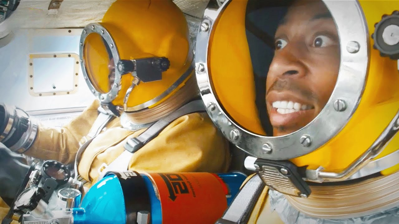 The boys race in space - F9 The Fast Saga (Vin Diesel, Ludacris, Tyrese ...