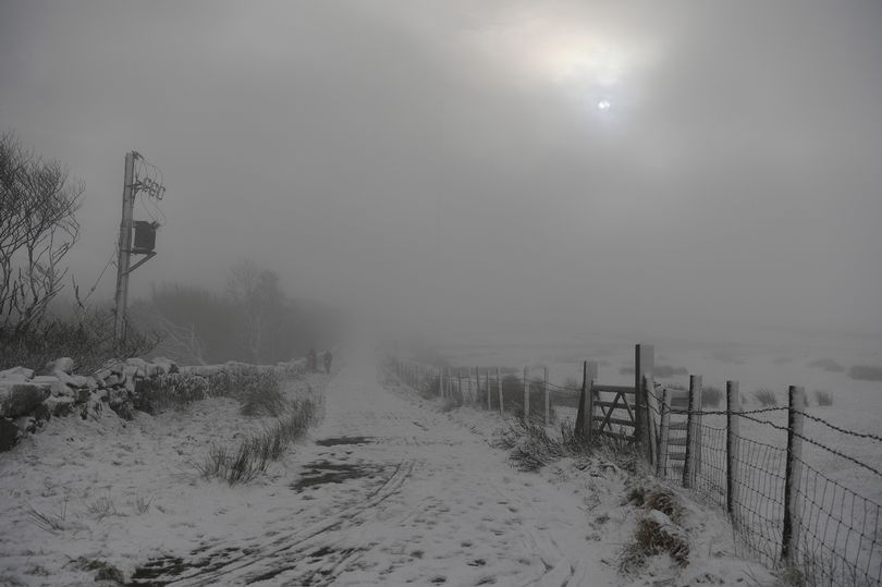 Snow maps show when 700 mile-long freezing blizzard set to sweep half of UK