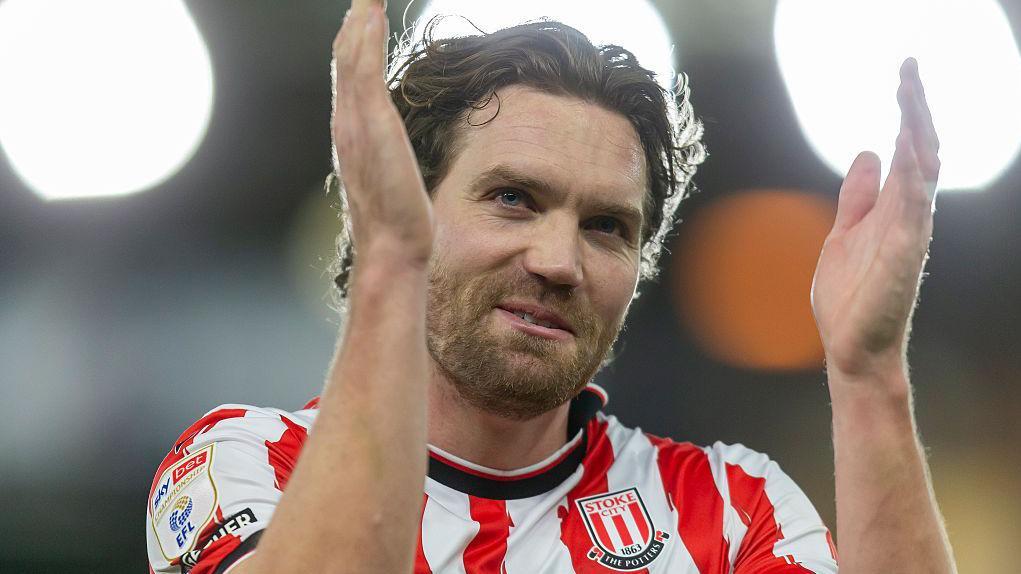 I'm getting my legs back - Gallagher