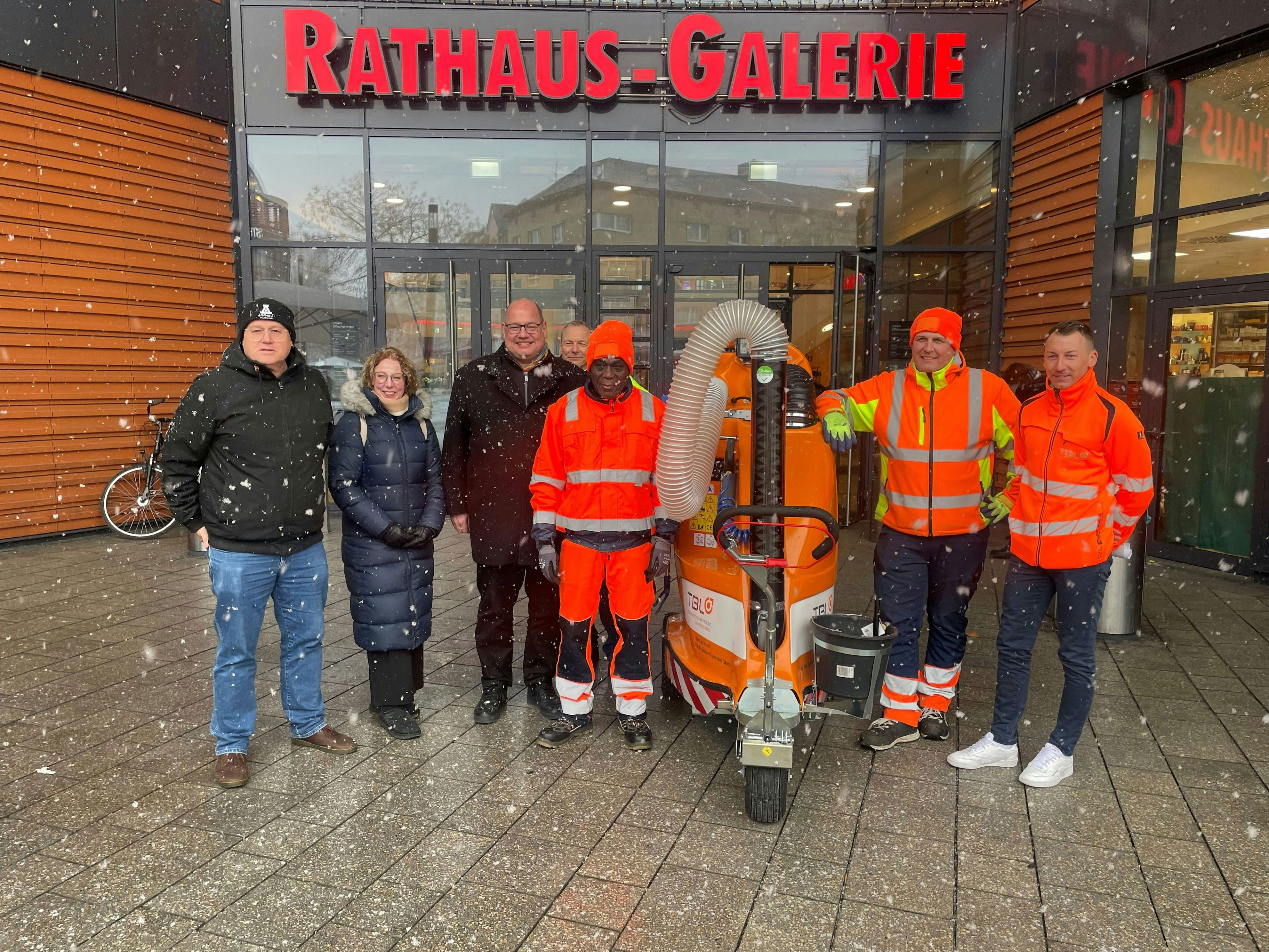 28.000-Euro-Investition: OB Hebbel stellt Leverkusens neuen ...