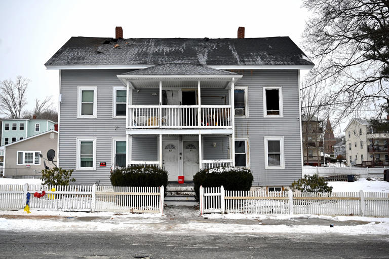 Residents escape as late-night fire hits Southbridge apartment house