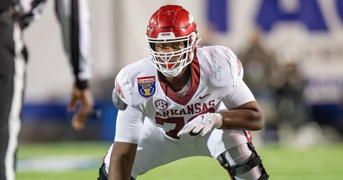 Oklahoma adds experienced ex-Arkansas OL E’Marion Harris