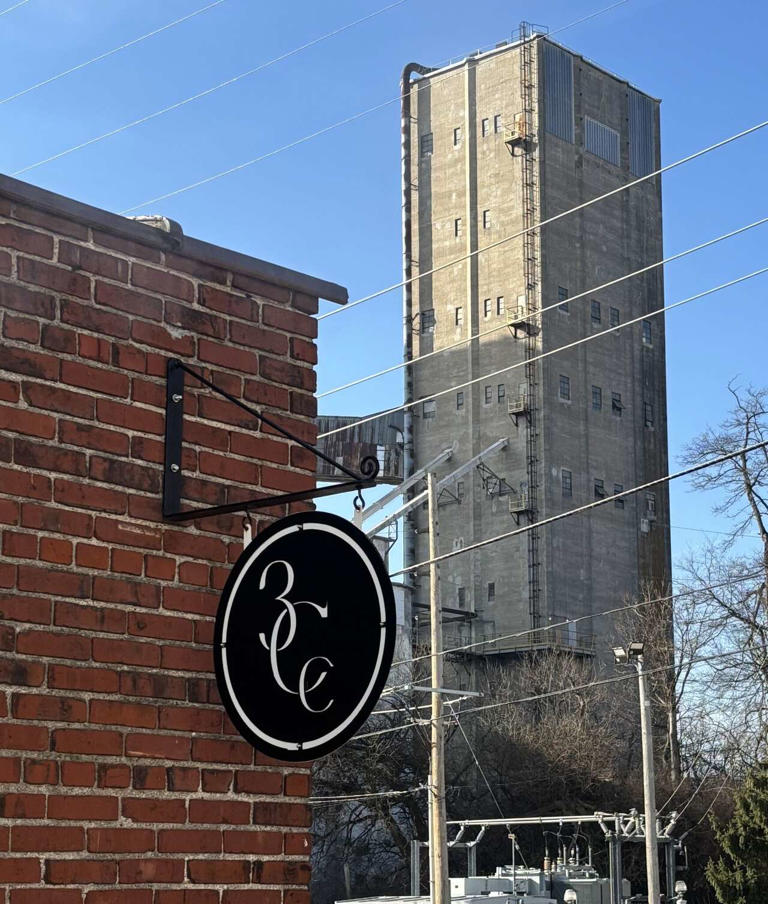 Local flea market 3 Charming Chicks to close in May after 13 years