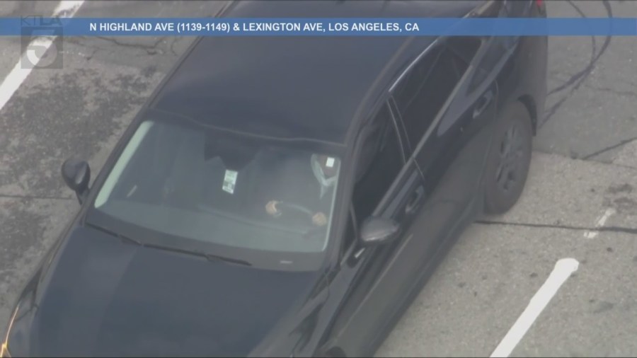 Watch live: Police tracking stolen vehicle in Los Angeles