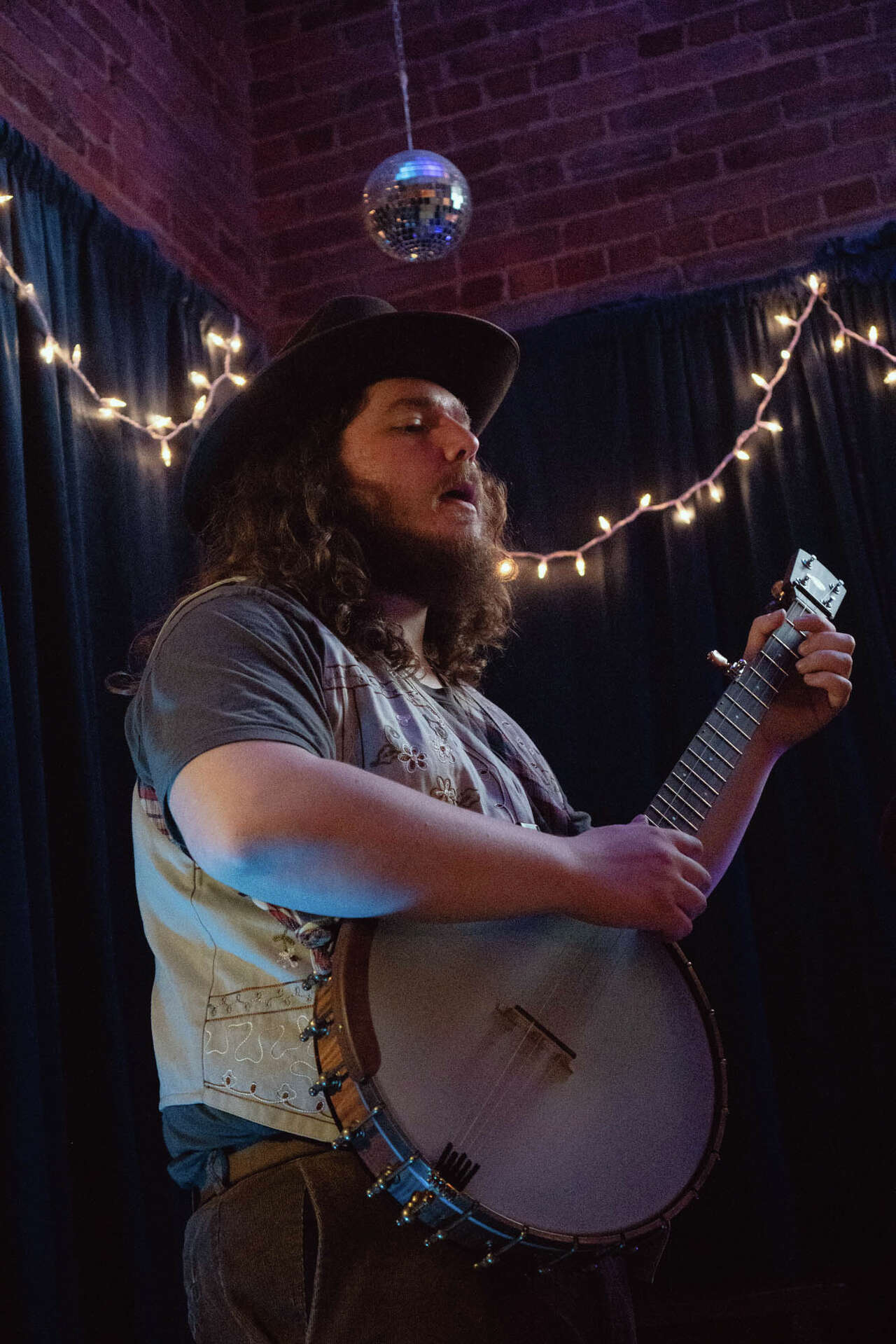 Ben Traverse & the Little River Ceili Band to perform at LACA March 8