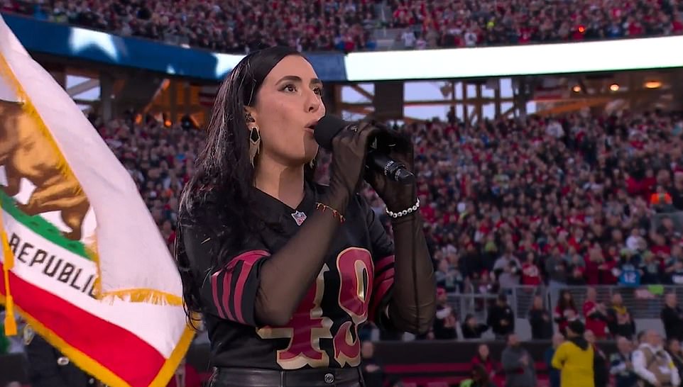 NFL fans react after Canadian singer performs national anthem