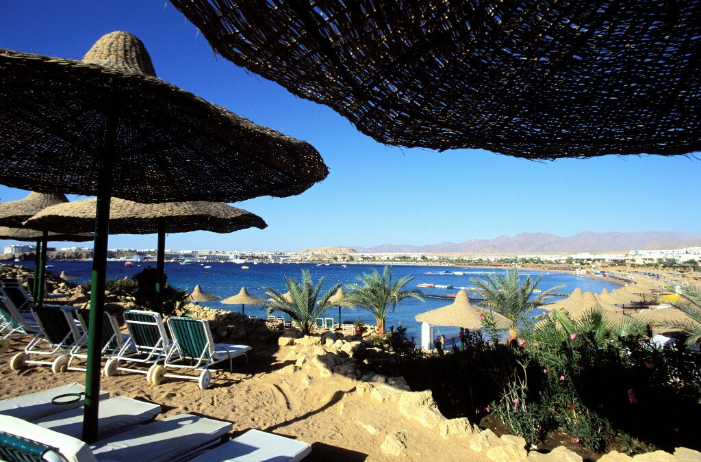 A Sharm 600 turisti italiani fermi per la chiusura dello spazio aereo ...