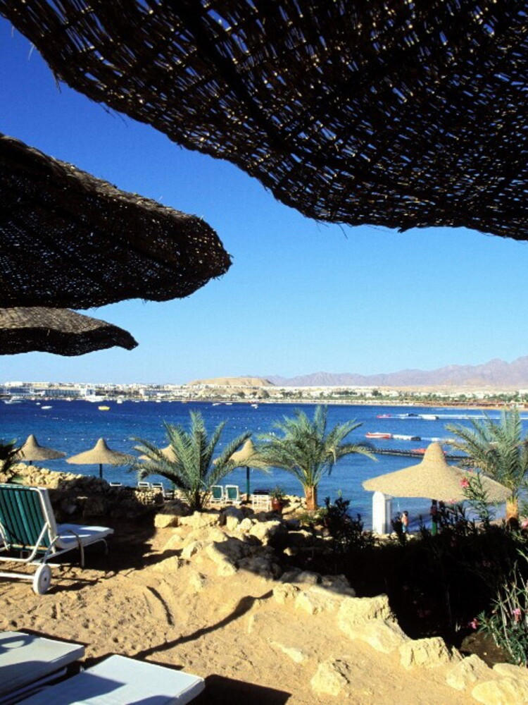 A Sharm 600 turisti italiani fermi per la chiusura dello spazio aereo ...