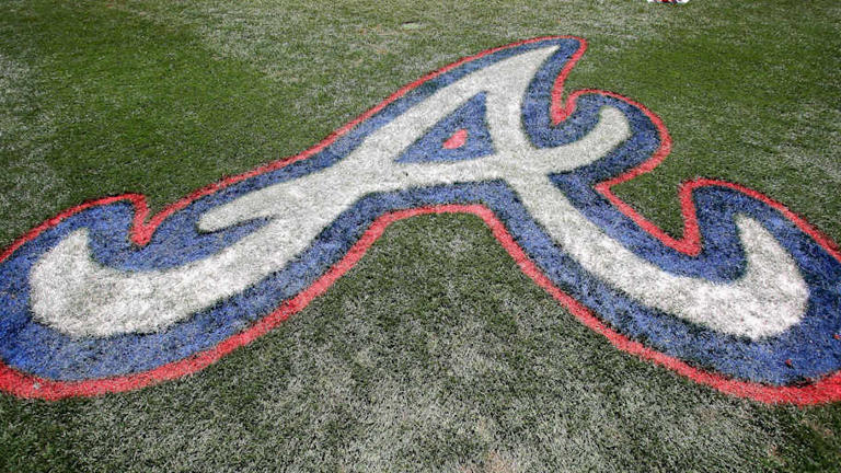 Braves sign young pitcher after 3-year Royals stint