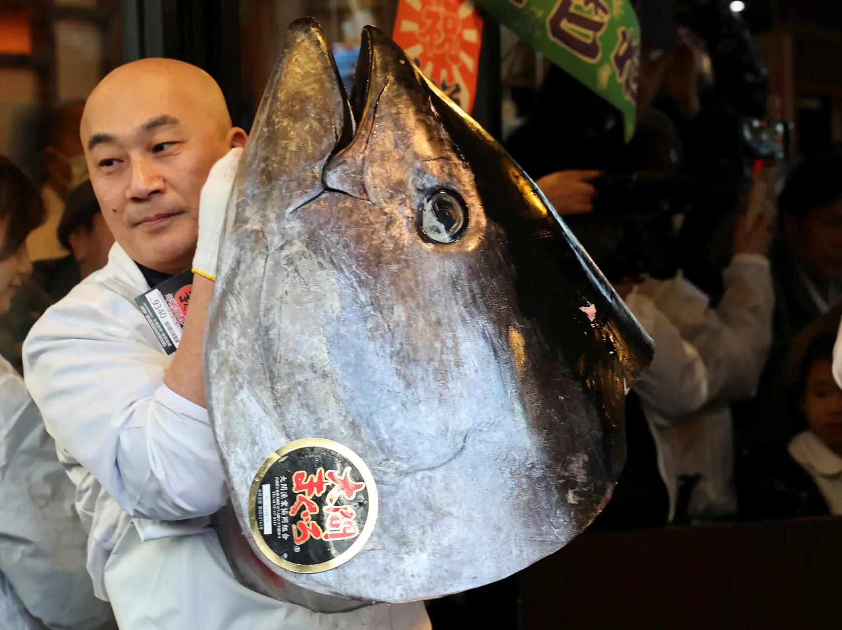 The world’s most expensive bluefin tuna sells for a record $3.2 million ...