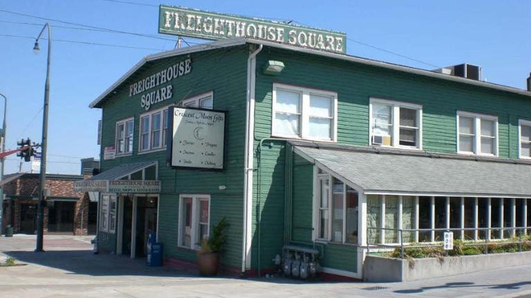 Victoria-style eatery to close ahead of Sound Transit light rail ...