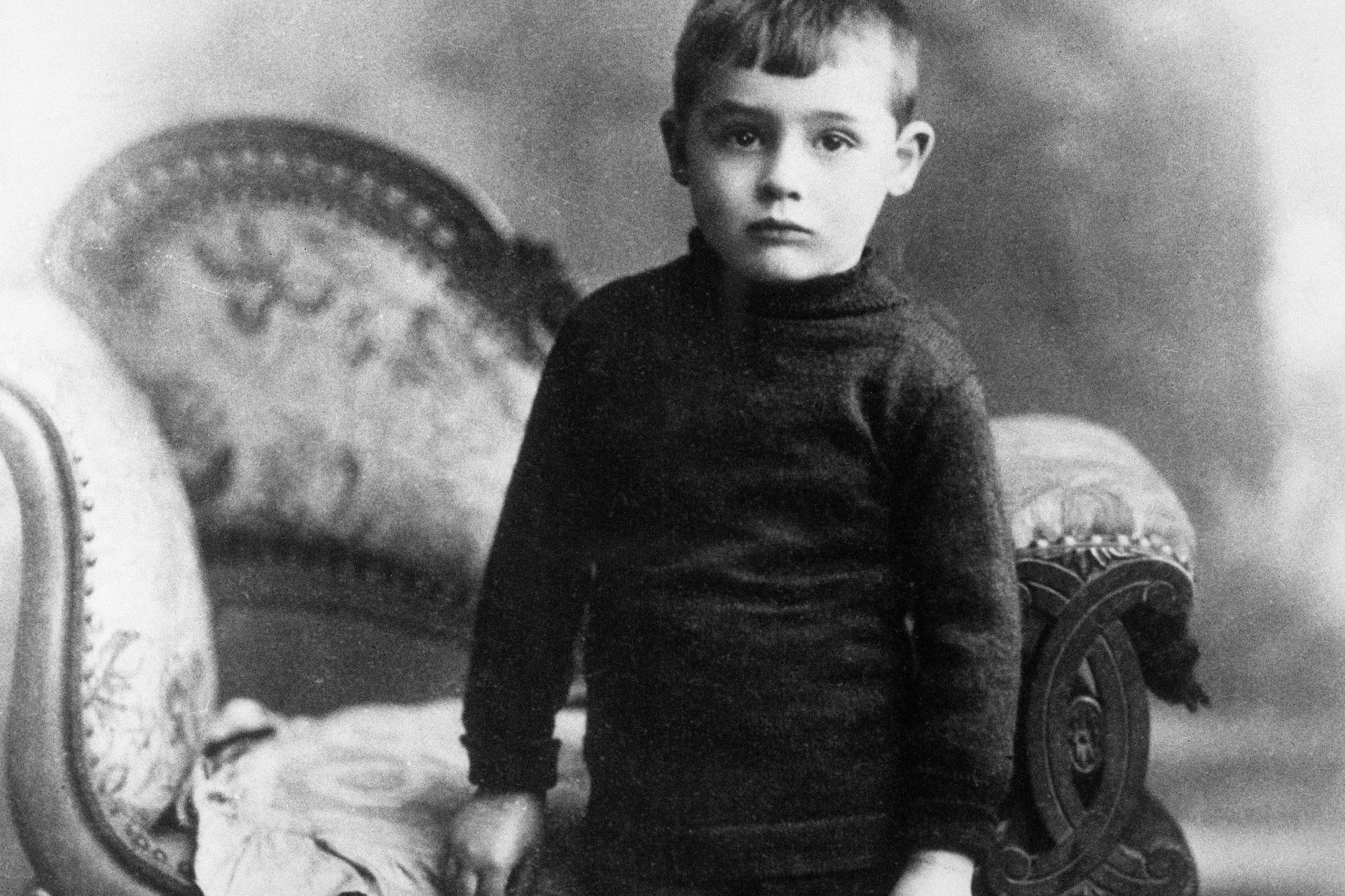 Cary Grant: De una infancia dolorosa a icono de Hollywood