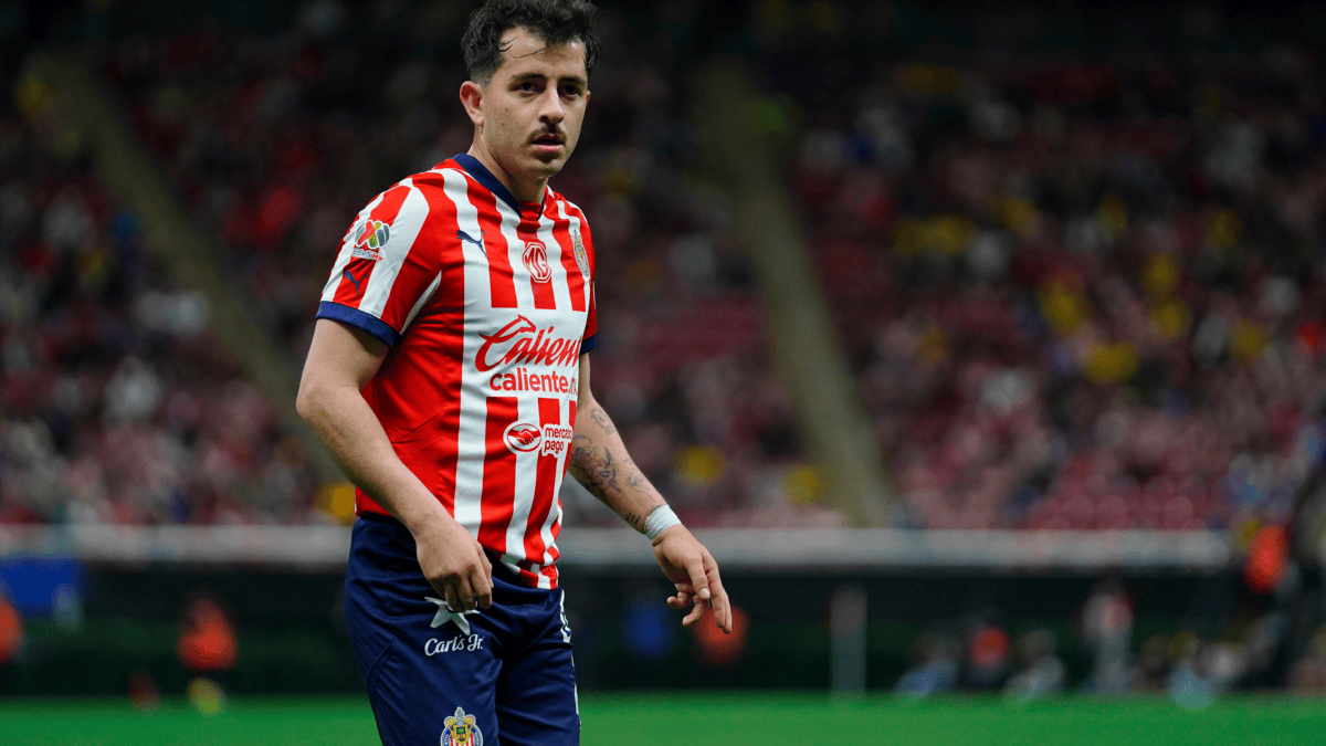 Ya es oficial: Chivas confirma salida de Alan Mozo a otro histórico de ...