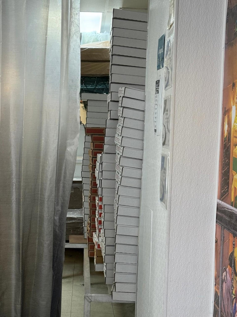 Pentagon near pizzeria delivers 300 pizzas before Venezuela strike