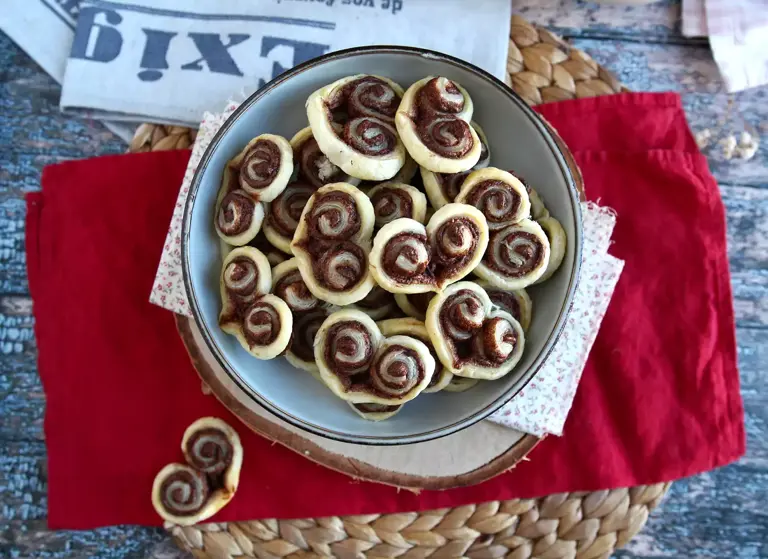 Corazones de hojaldre con nutella para san valentin