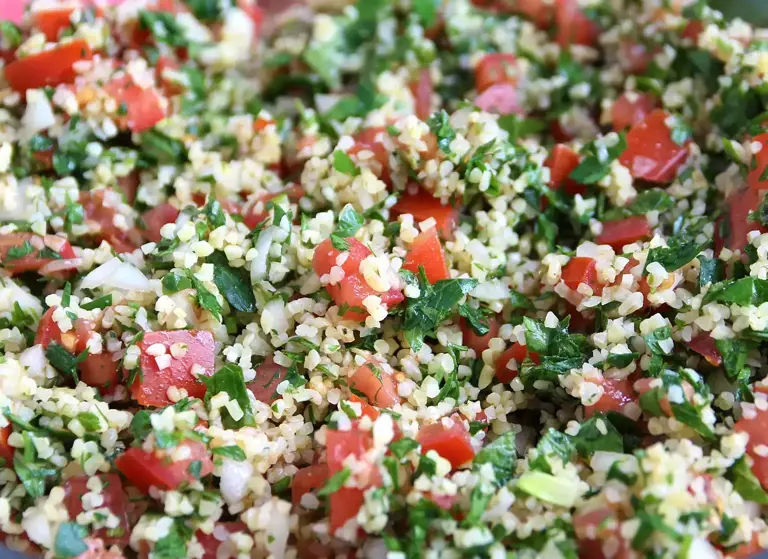 Lebanese tabbouleh: fragrant and fresh as we love it