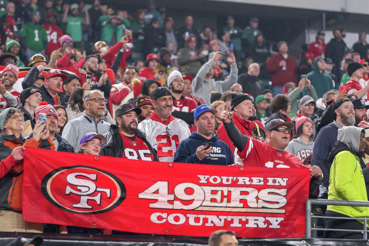 49ers fans have a new Rocky statue superstition before Eagles game