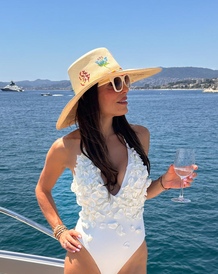 Bethenny Frankel contracts infection on face after partying in St ...