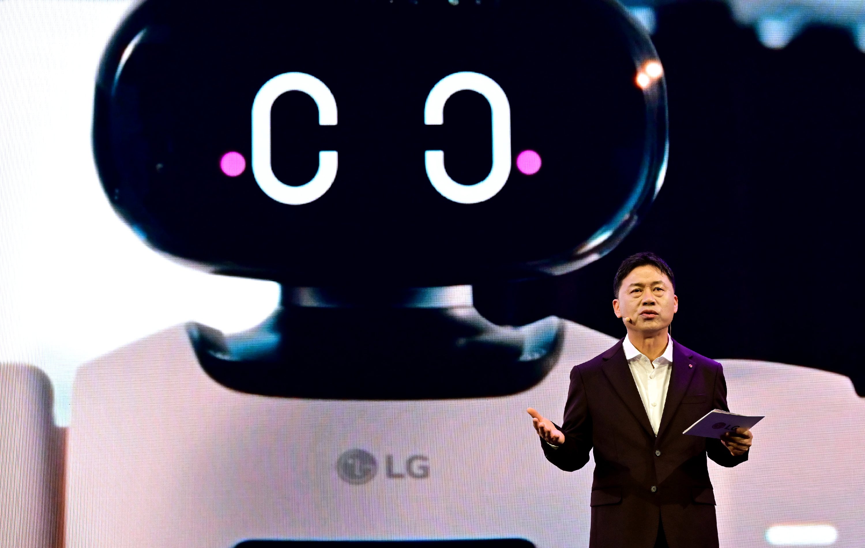 LG Electronics unveils AI home vision for zero labor future