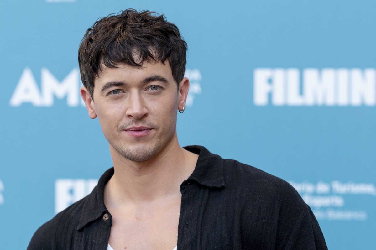 Hunger Games star reveals '60s Hollywood icon he'd go on vacation with