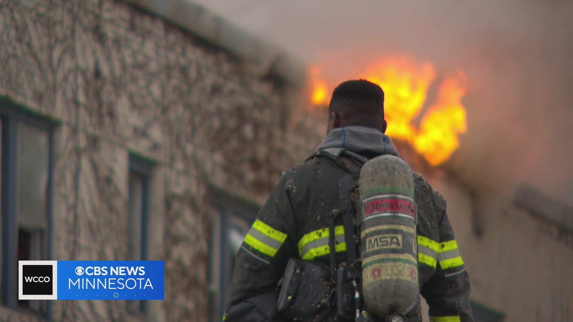 Fire crews battle blaze at south Minneapolis building