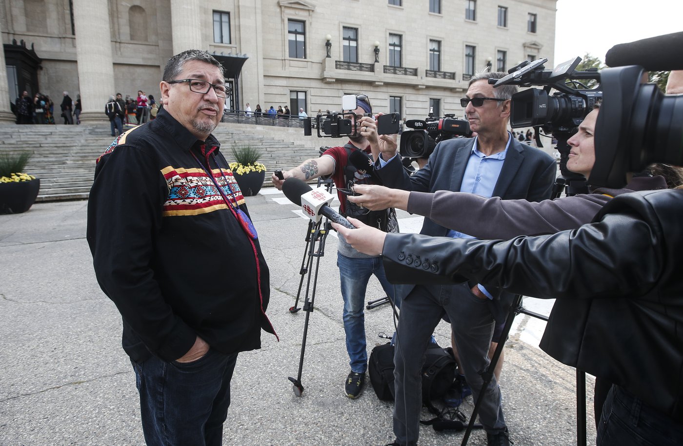 No timeline for return to Manitoba First Nation after power outage ...