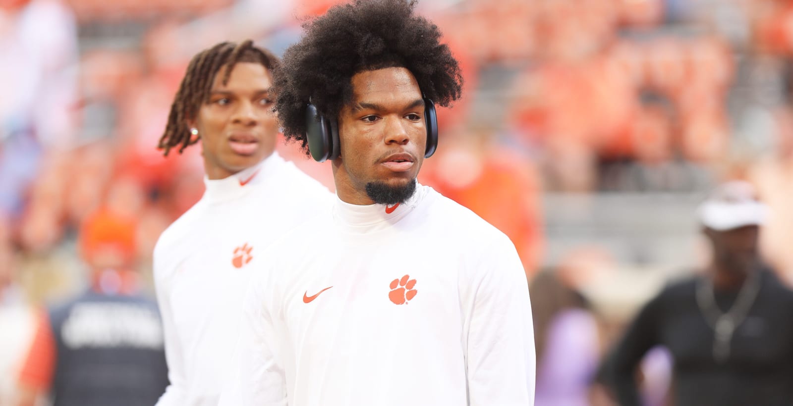 Clemson football wide receiver TJ Moore remaining with the Tigers
