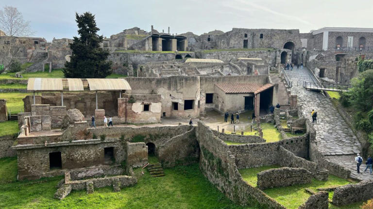 Archaeologists find long buried staircase revealing new secrets of the ...