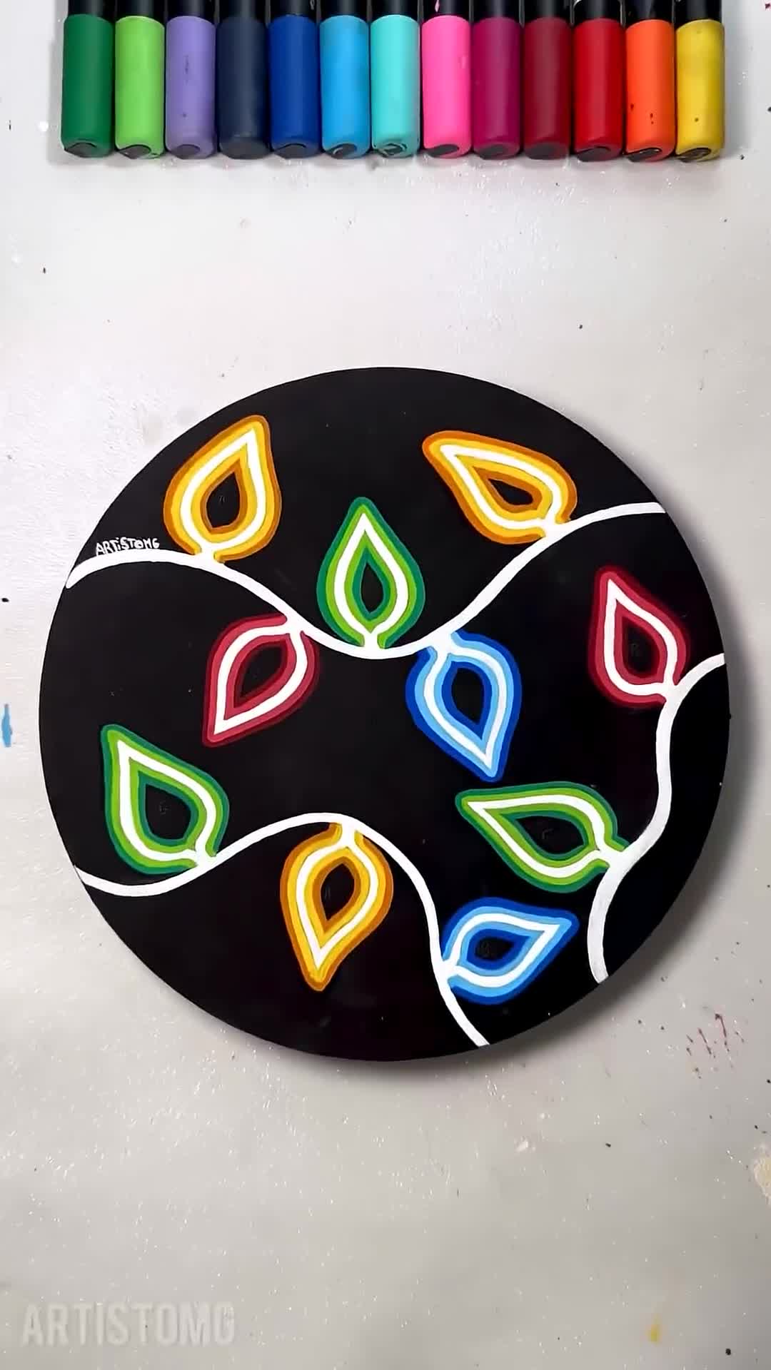 Creative Christmas crafts and art ideas to try