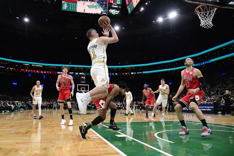 Anfernee Simons catches fire with 27, Celtics beat Bulls 115-101