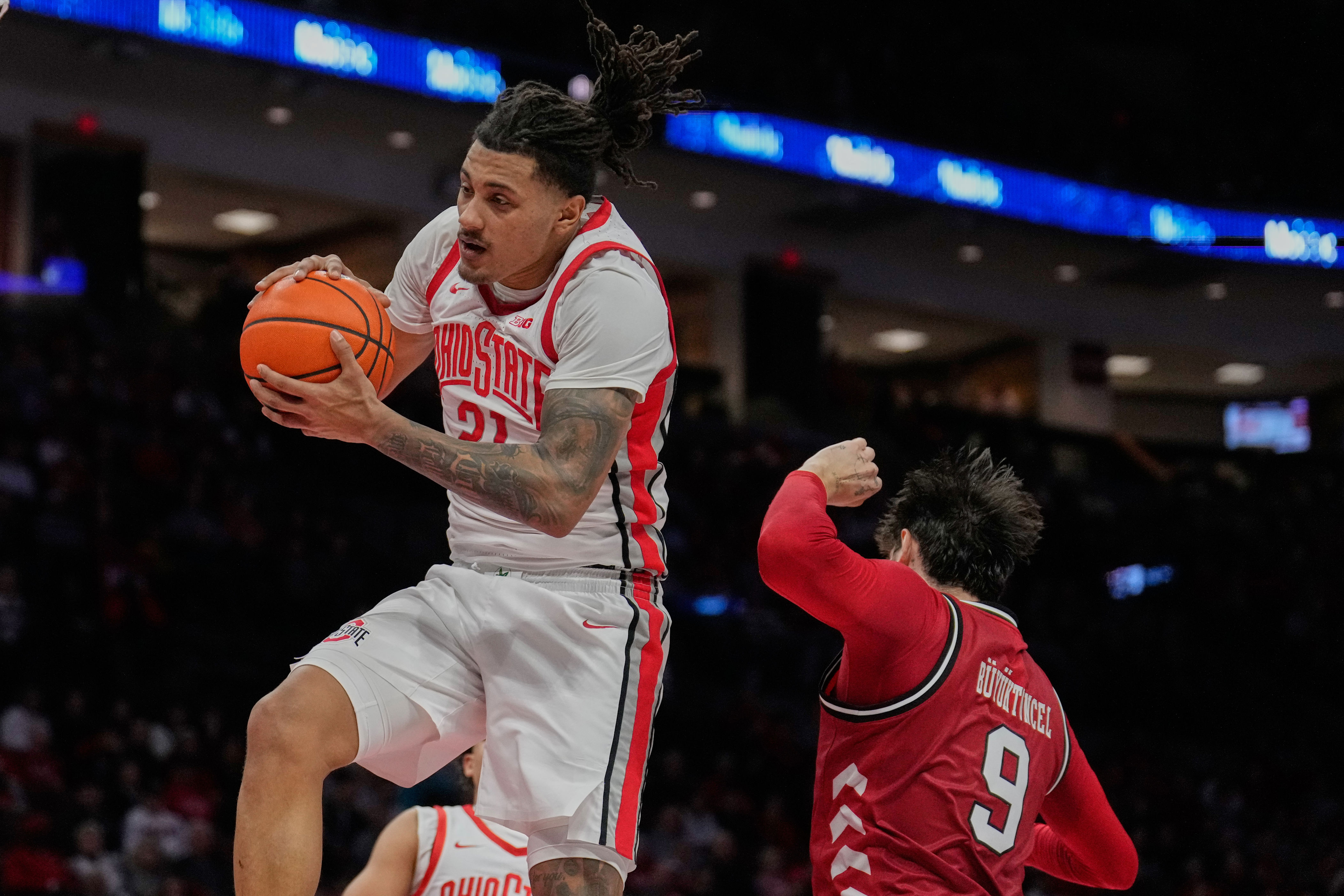 No. 10 Nebraska holds off Ohio State's late rally to remain unbeaten ...