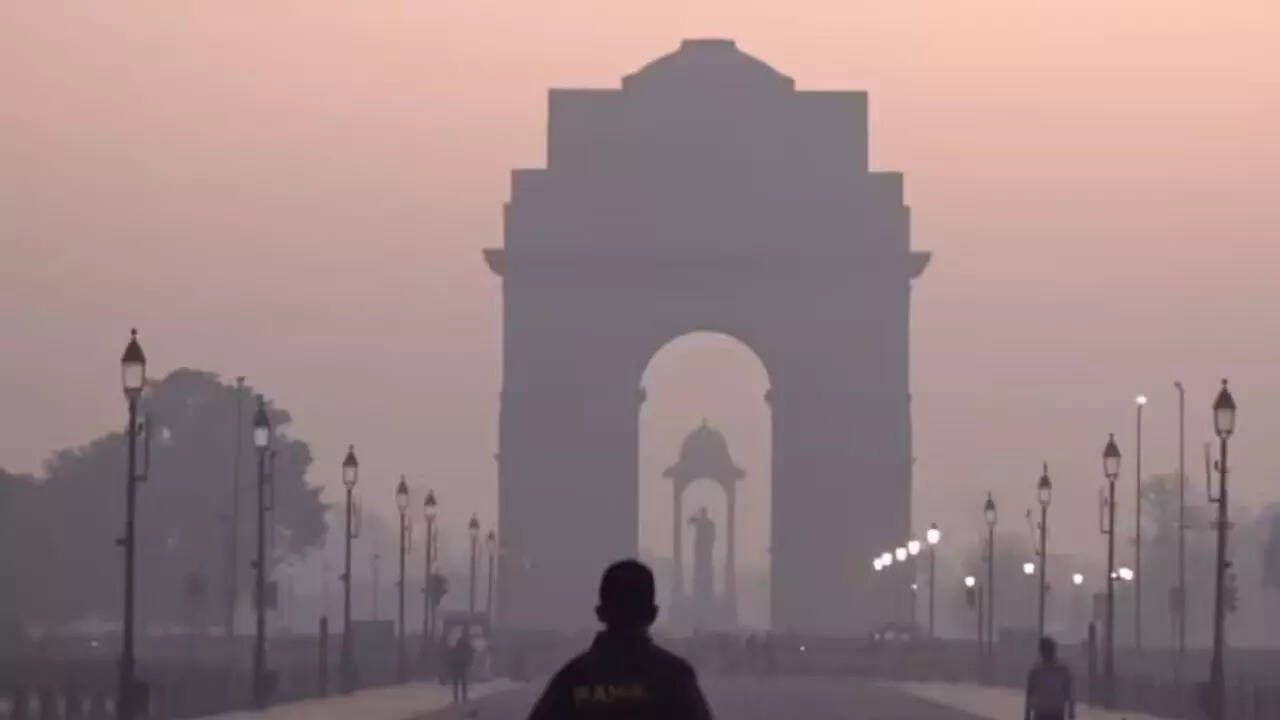 Delhi air pollution: City remains in 'poor' category as AQI hits 288 ...