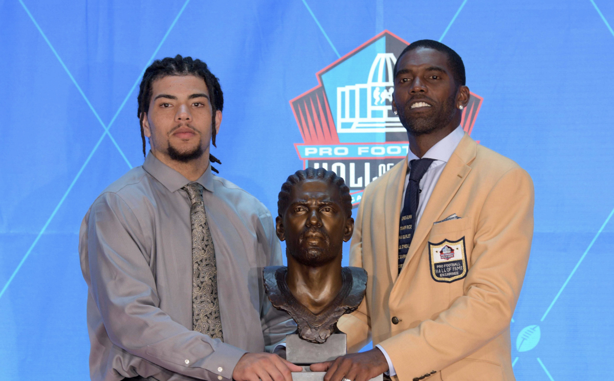 NFL legend Randy Moss announces career news on Monday