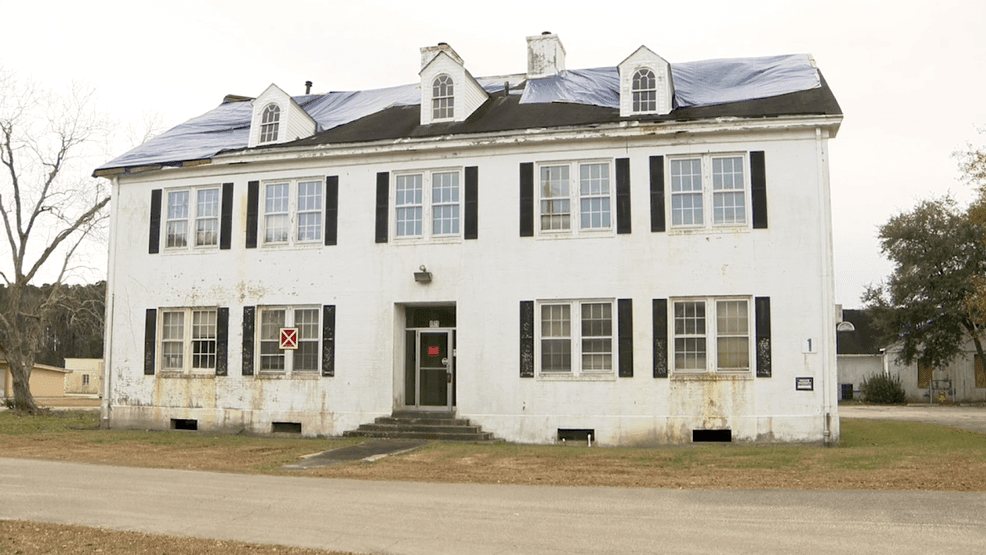 West Ashley lab spared demolition after Charleston board vote