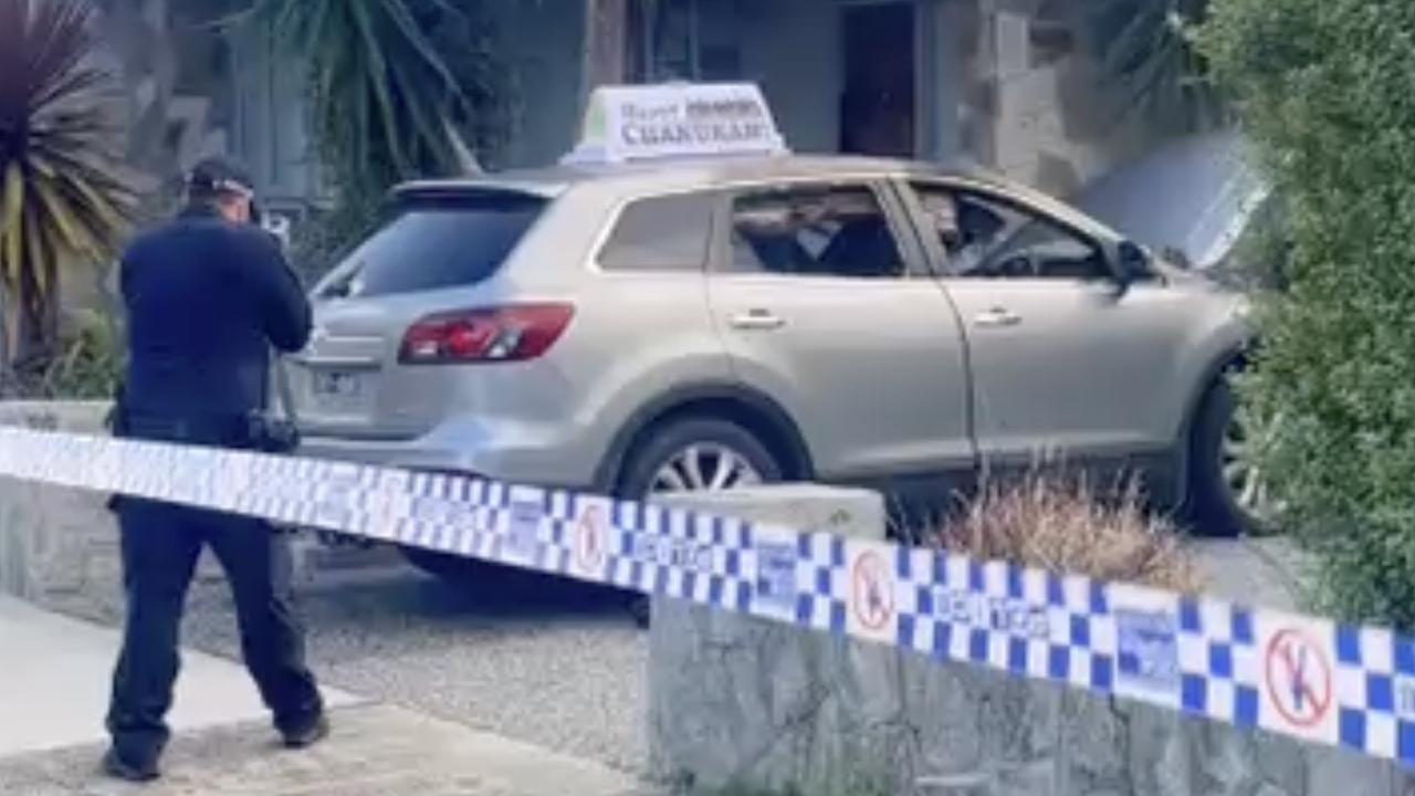 Man arrested after rabbi’s car burnt