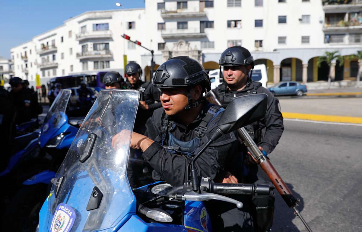 Venezuela : La police tire sur des drones près du Palais présidentiel à ...