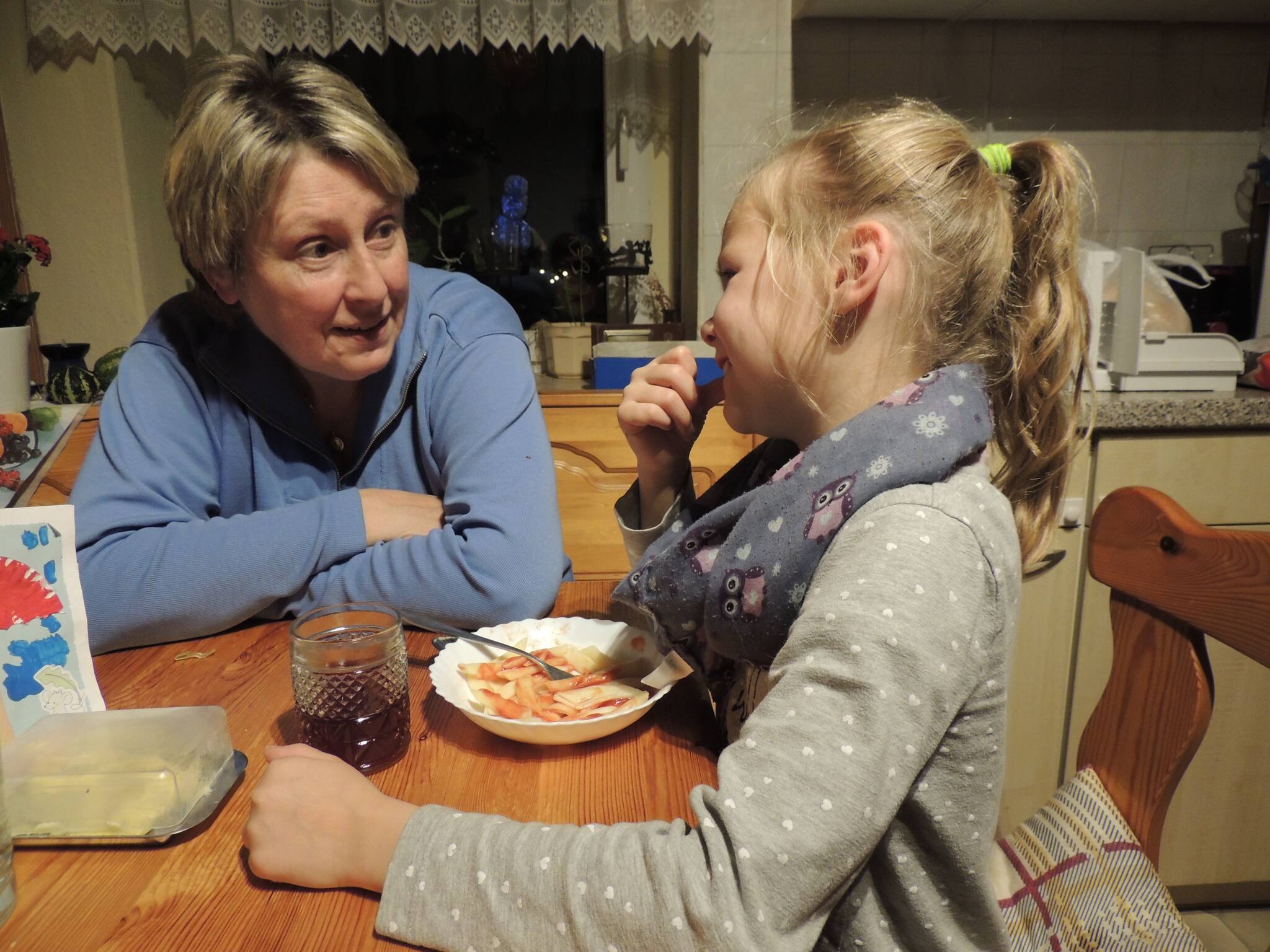 Zehnmal „Licht im Advent“: Spendenaktion hilft Pflegekindern und vielen ...