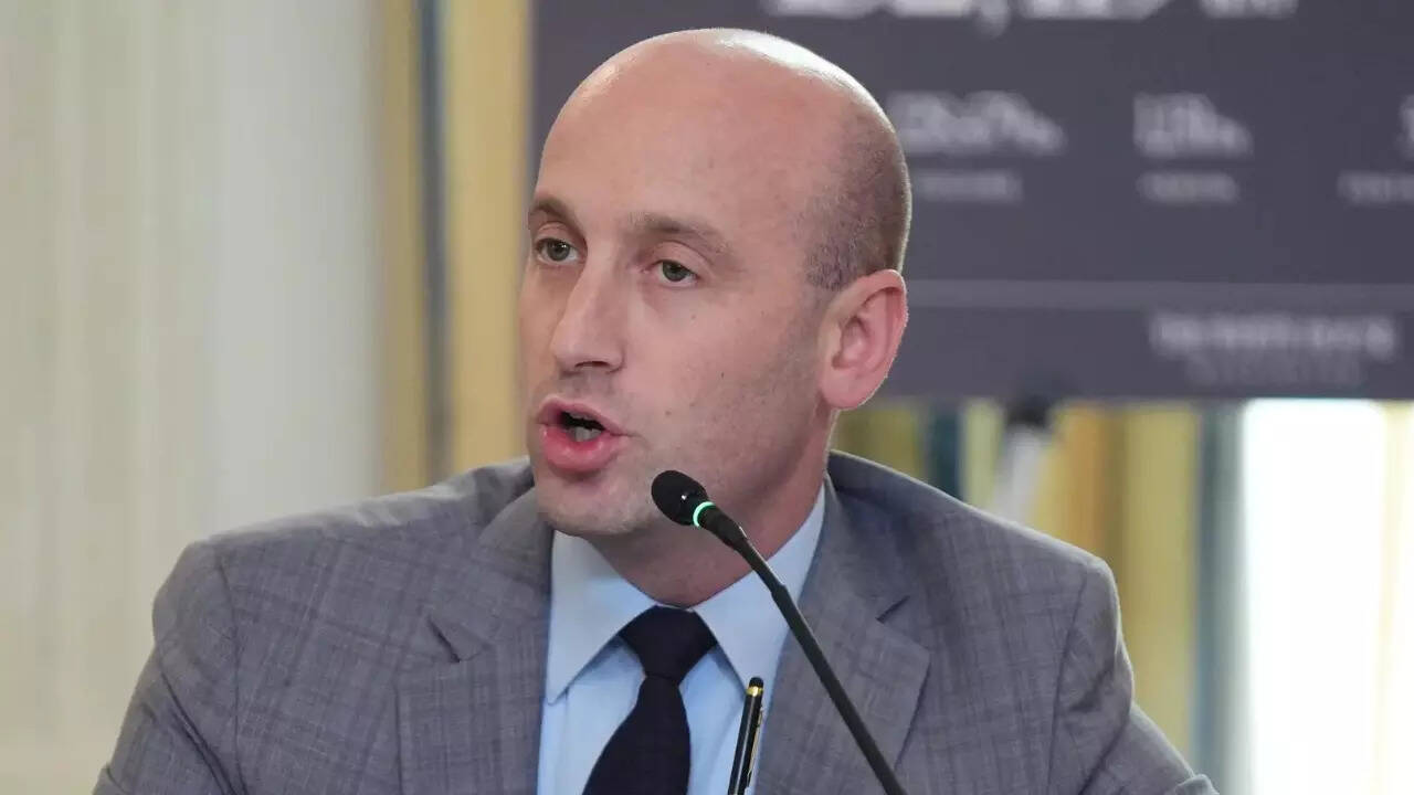 'Nobody is going to fight...': Top White House aide does not rule out ...