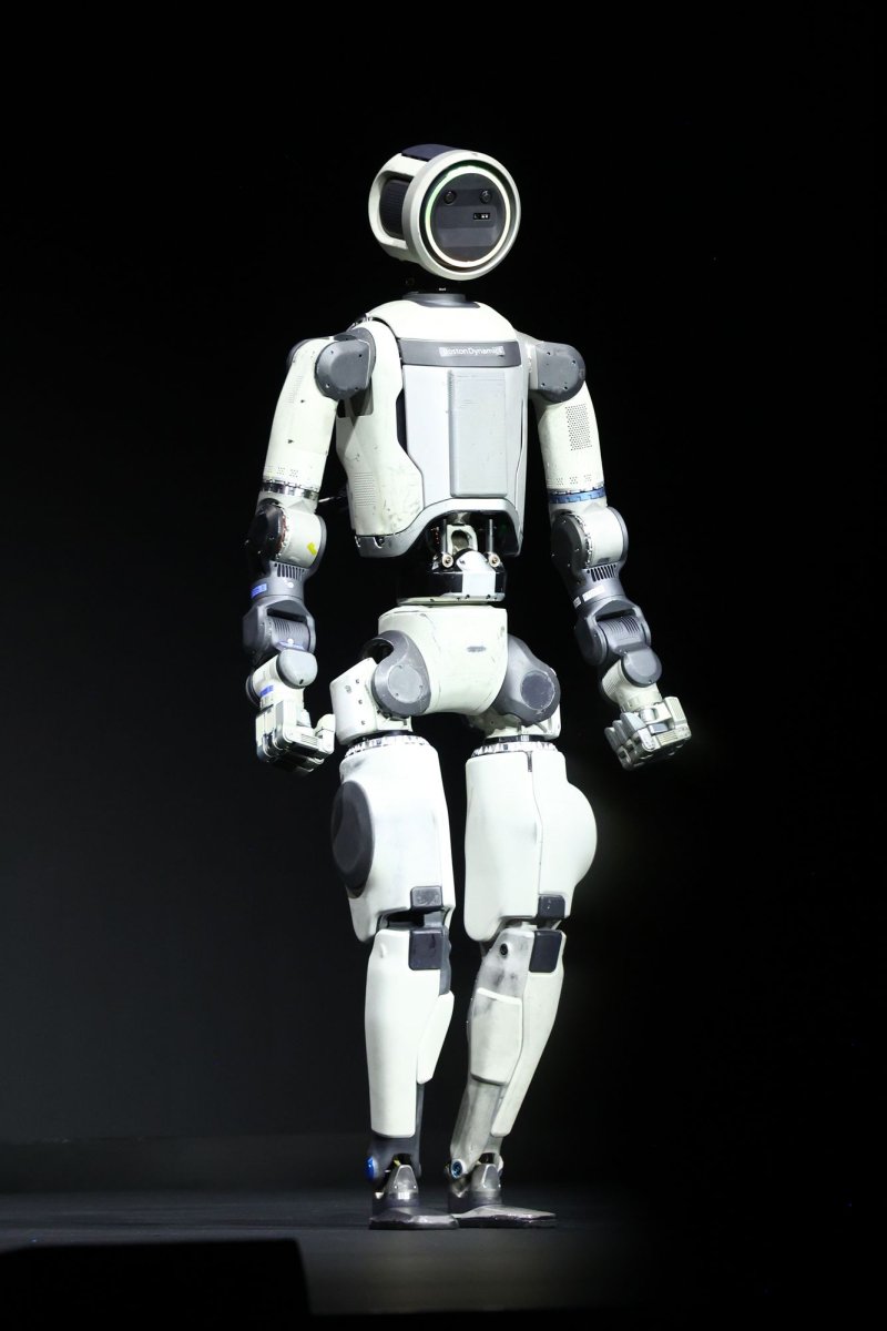 Hyundai, Boston Dynamics unveil humanoid AI robot for assembly lines