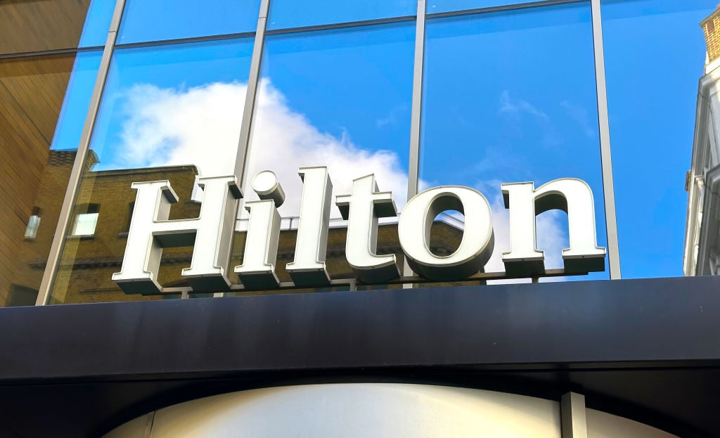 Trump admin feuding with Hilton, accusing them of refusing rooms to ICE ...