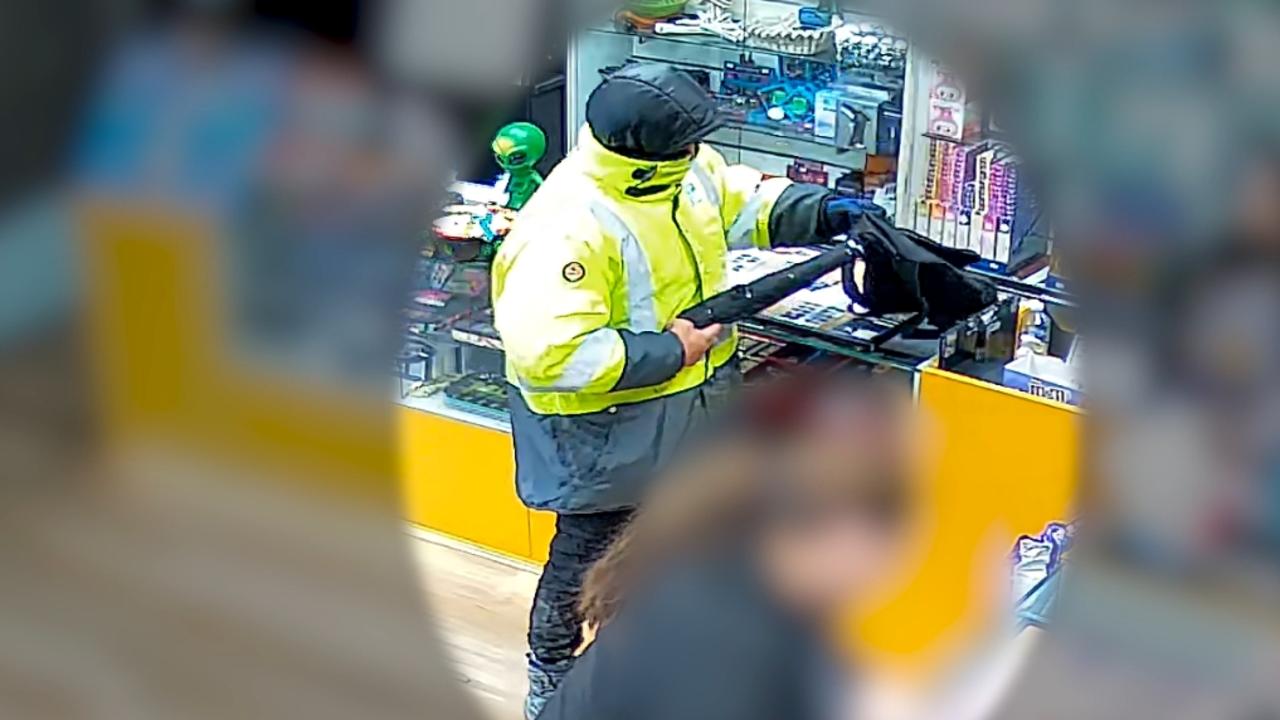 Moment gun pulled in daylight robbery