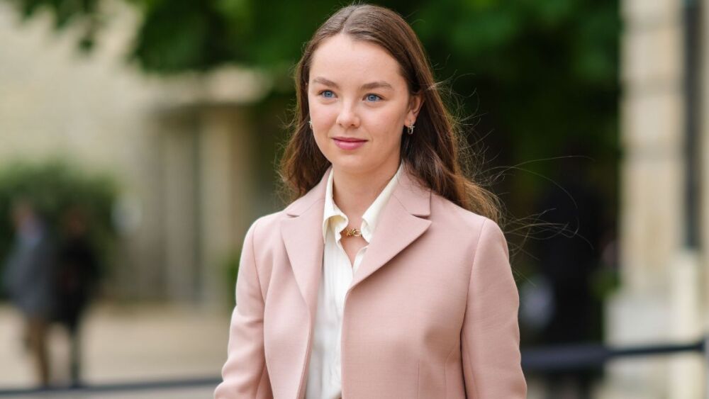 Alexandra de Hannover deslumbra en su visita a México con el vestido ...