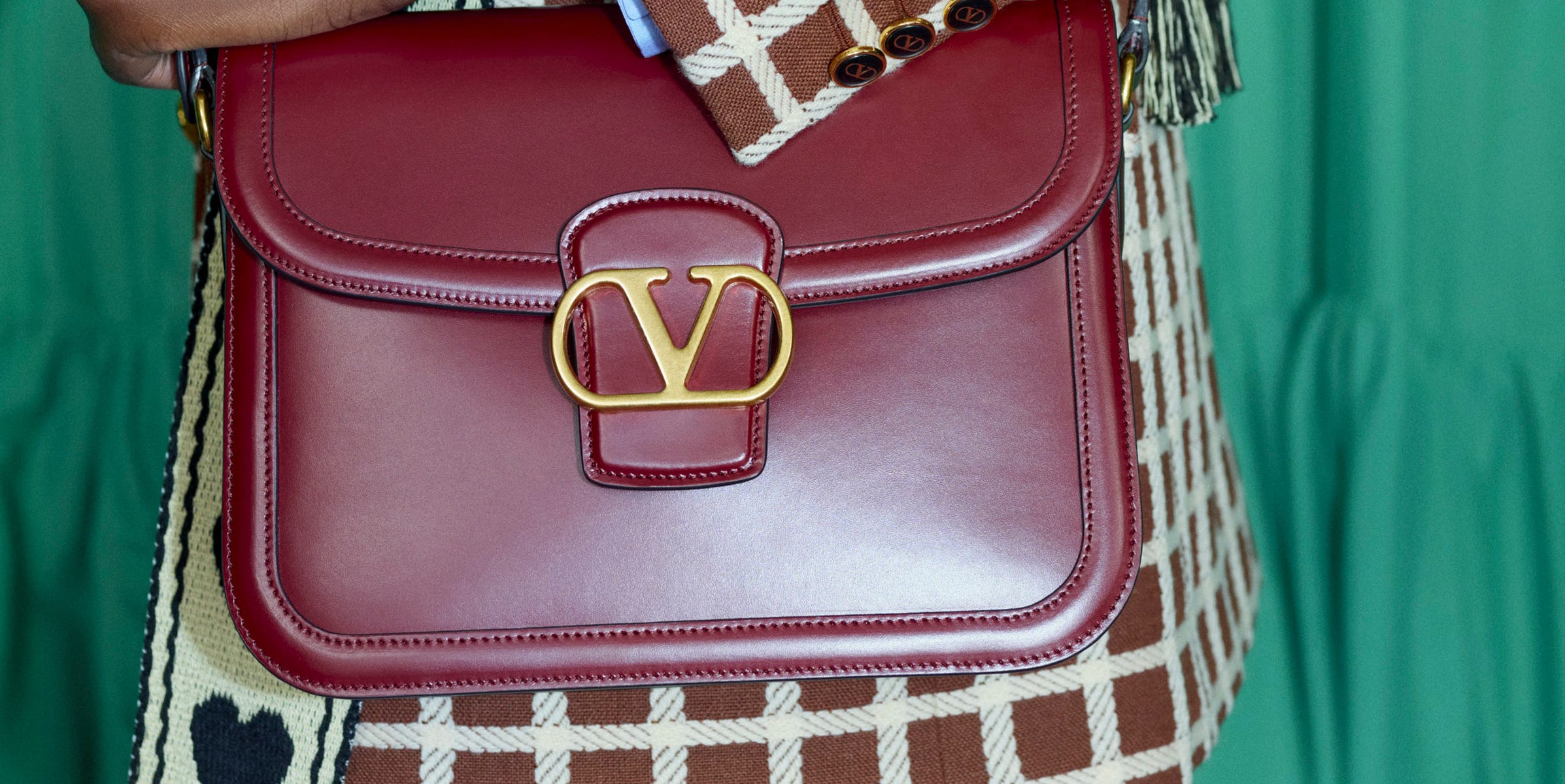 Le borse firmate da acquistare ai saldi dell'inverno 2026