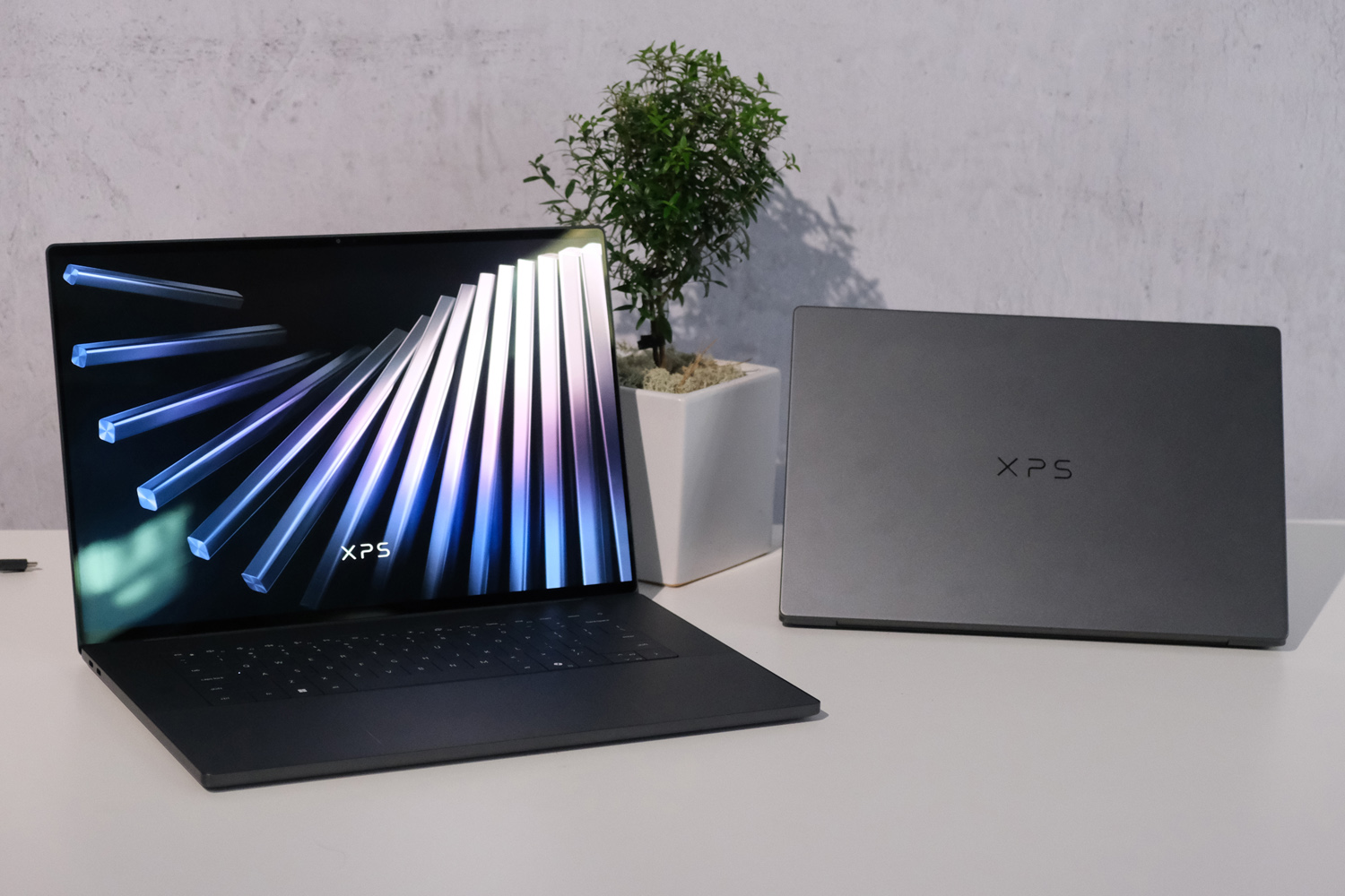 Dell brings XPS back with a bang – new XPS 14 and XPS 16 ultraportables ...
