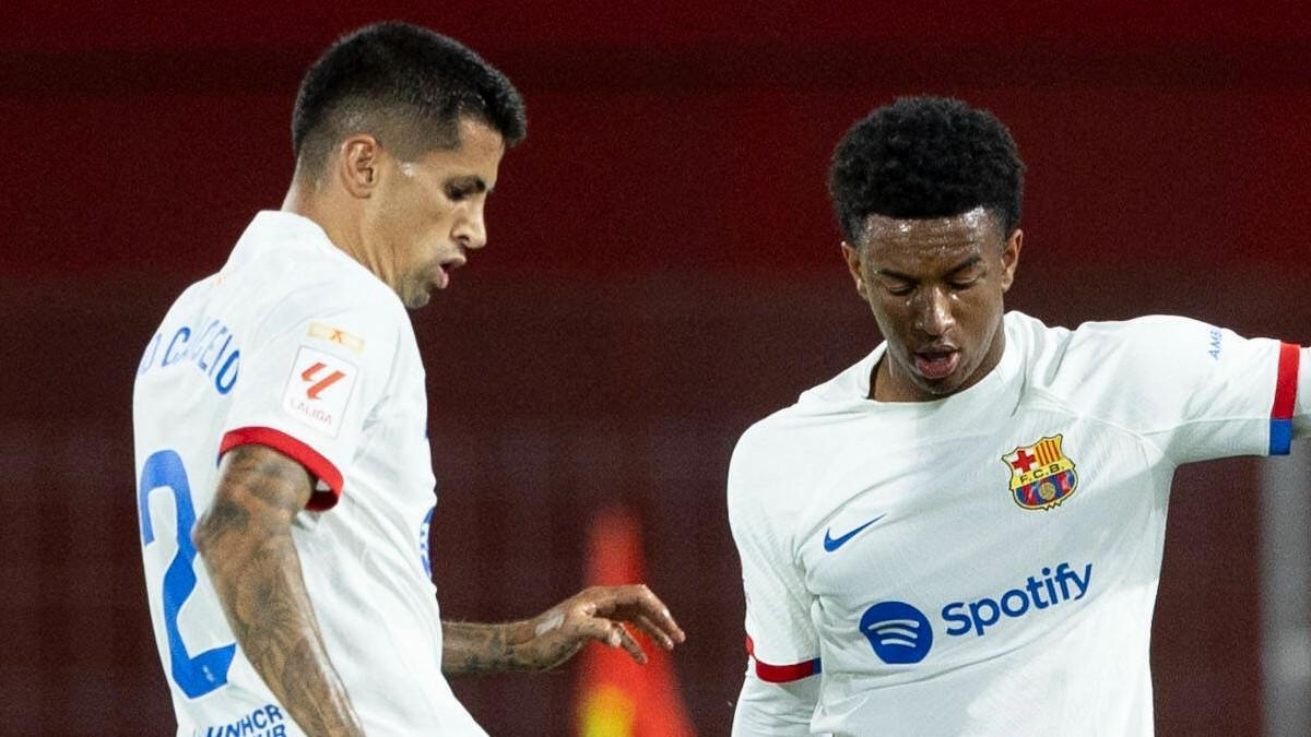 Las razones de Flick para aprobar el fichaje de Cancelo