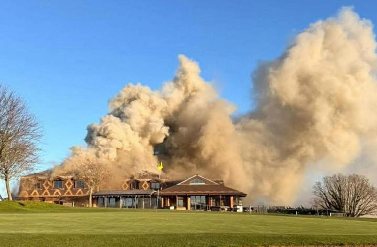 Smoke billows over London after golf club fire