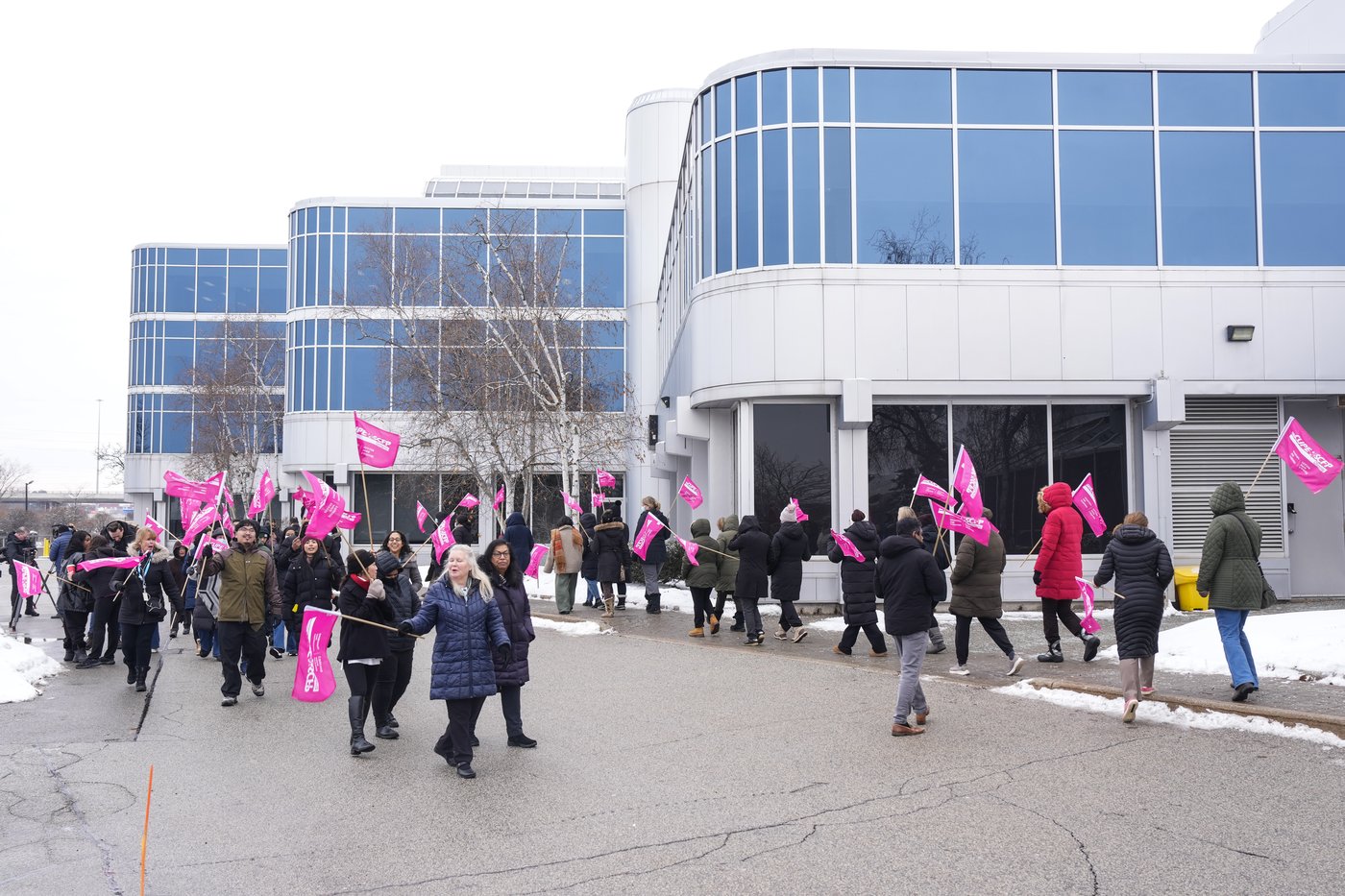 As Ontario civil servants return to office full time, union calls order ...