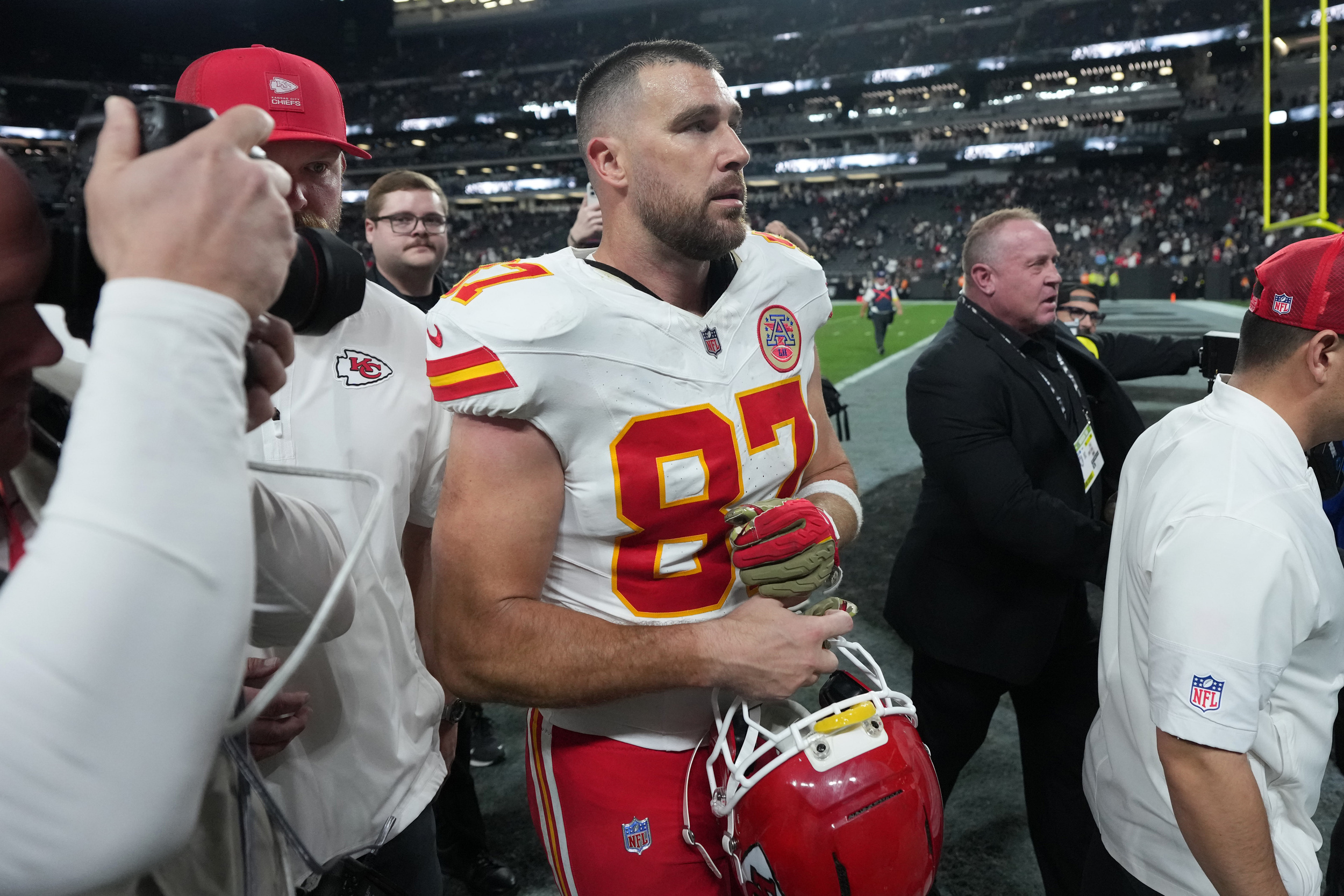 'Another height reached': Chiefs react to historic Travis Kelce news